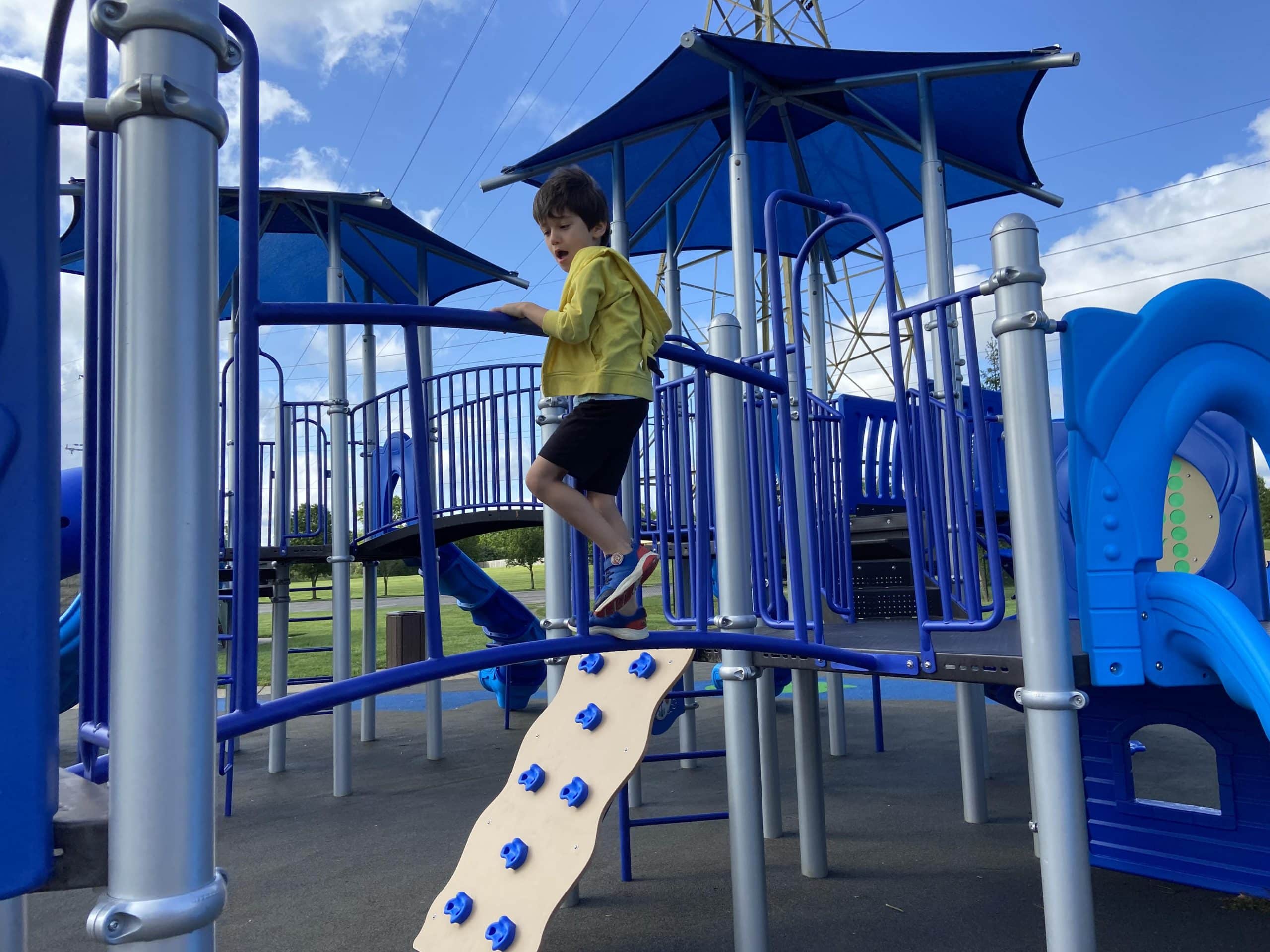 Trenton Community Park – remodeled (2022) – Cincinnati Playground Review